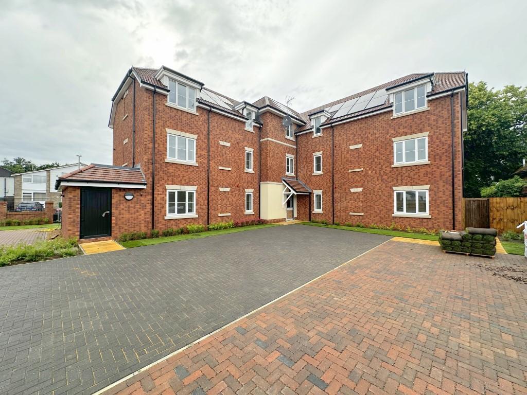 Spring Road, Kempston, MK42 8LP 2 bed apartment - £1,350 pcm (£312 pw)