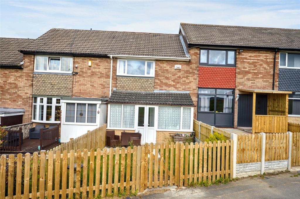 Heathcroft Drive, Leeds, West Yorkshire 2 bed terraced house - £145,000