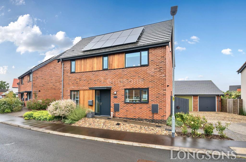 Mayfly Road, Swaffham 3 bed detached house for sale - £315,000
