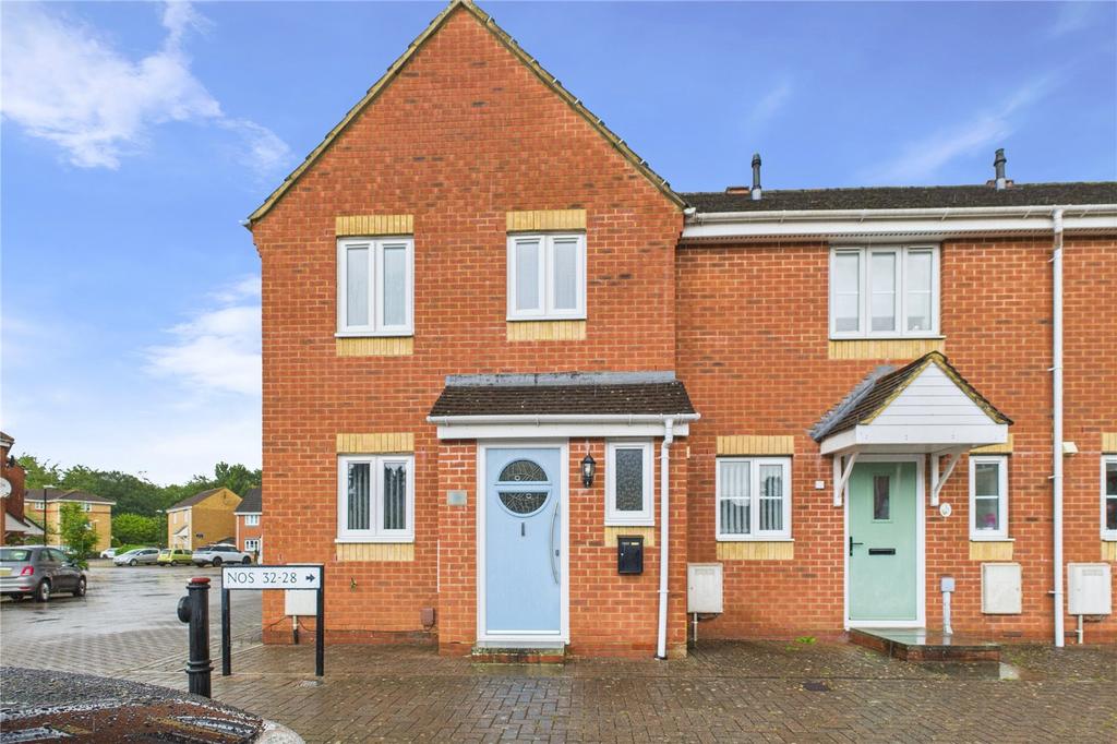 Winton Road, Swindon SN3 3 bed end of terrace house for sale - £280,000