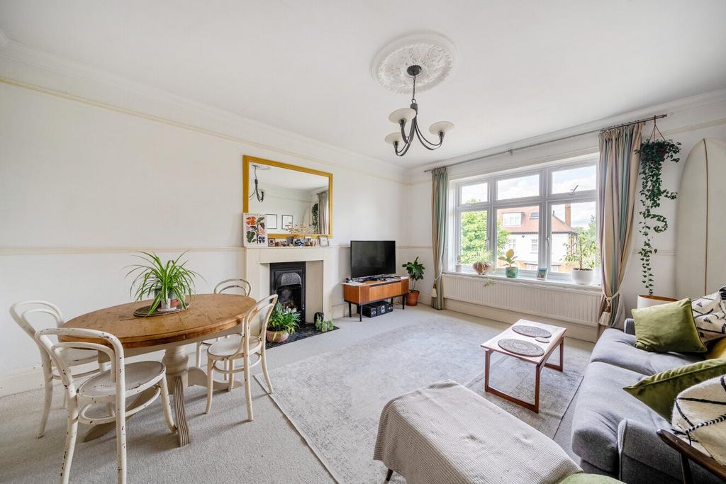 Chartfield Avenue, Putney, London, SW15 2 bed flat to rent - £2,100 pcm ...