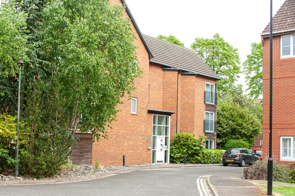 Burton Stone Lane, York YO30 2 bed ground floor flat for sale - £210,000
