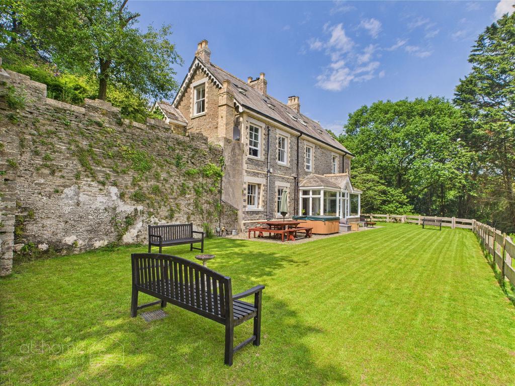 Wadebridge PL27 6 bed detached house - £2,300,000