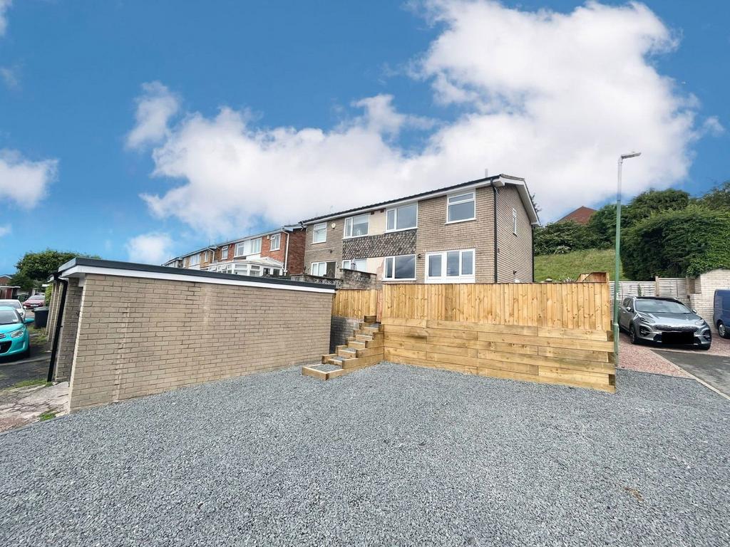 Bittern Walk, Brierley Hill DY5 3 bed semi-detached house for sale - £ ...