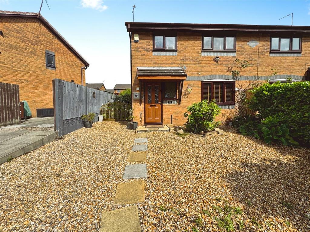 Felstead, Lancashire WN8 3 bed semi-detached house for sale - £171,000