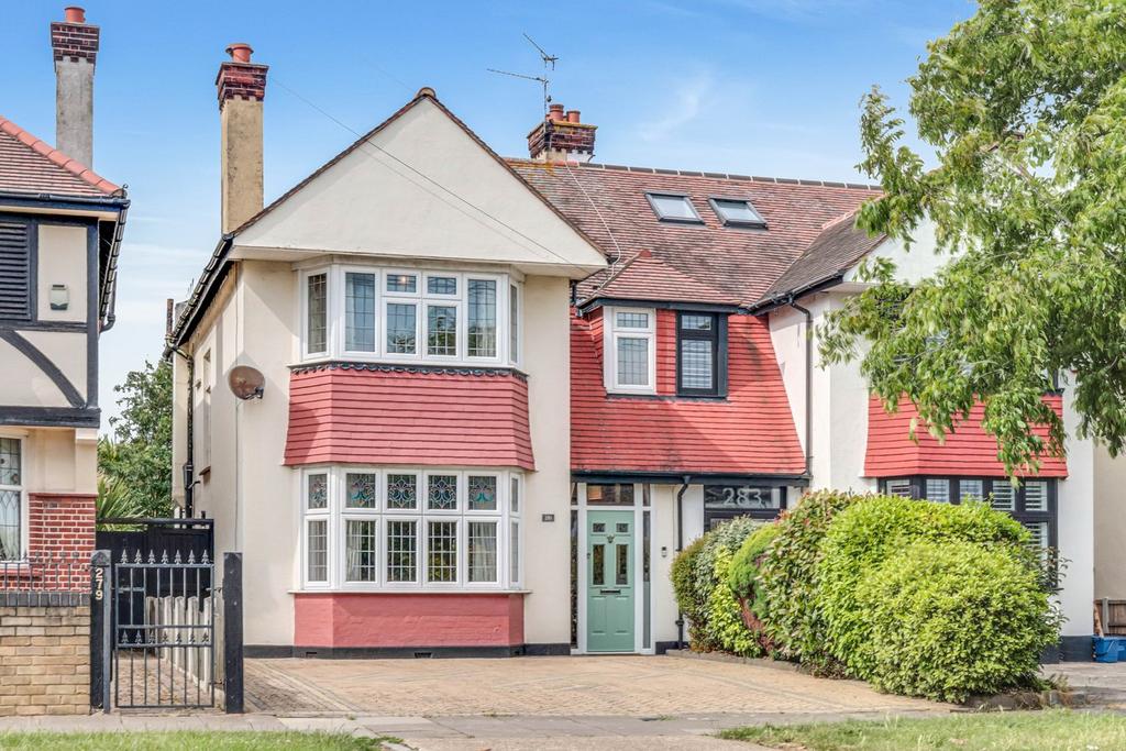 Woodgrange Drive, Southchurch SS1 4 bed semi-detached house for sale ...