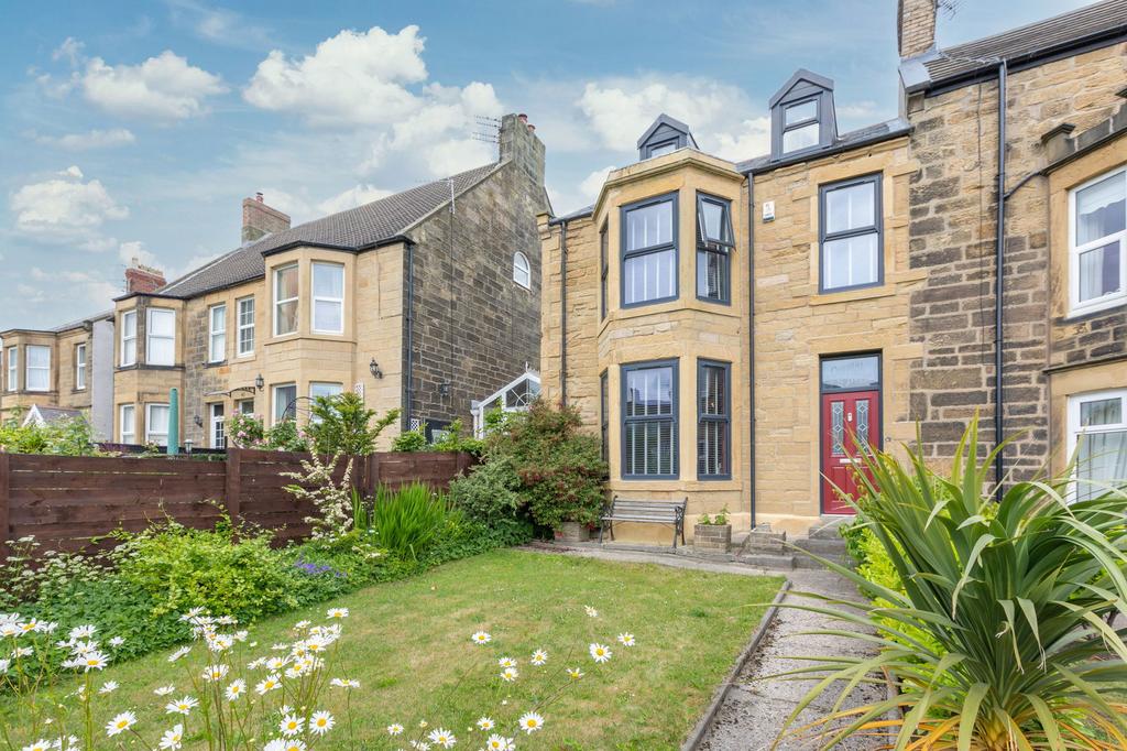 Front Street, Newbiggin-by-the-sea NE64 5 bed terraced house for sale ...