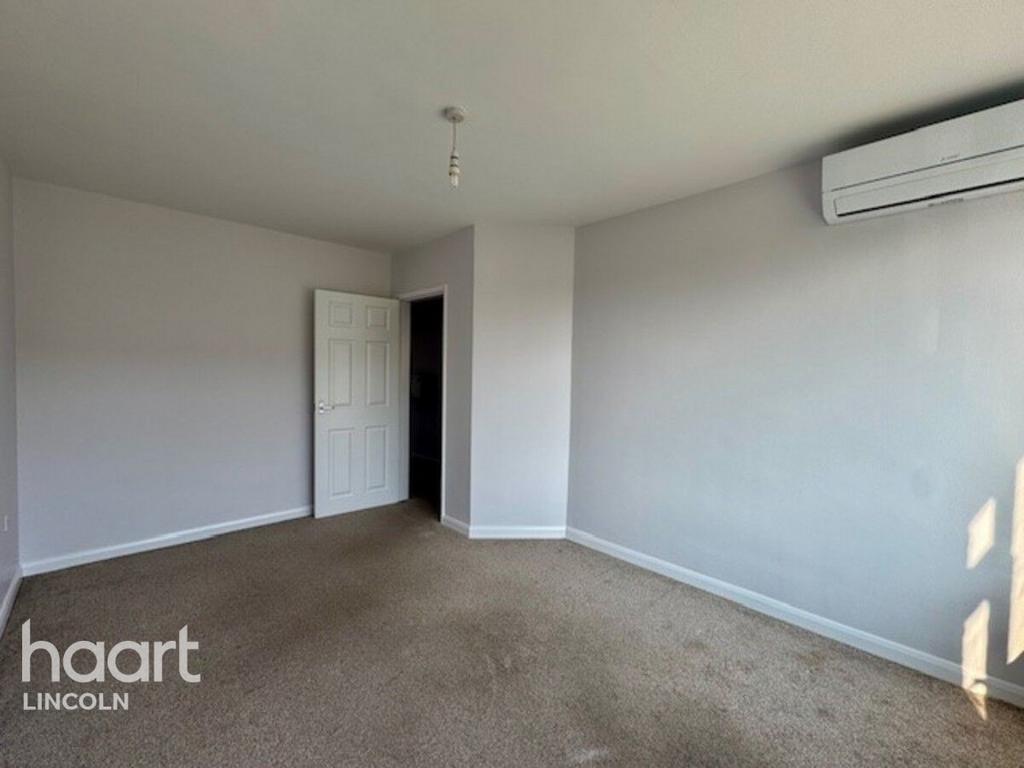 Eastbrook Road, Lincoln 2 bed flat to rent - £850 pcm (£196 pw)