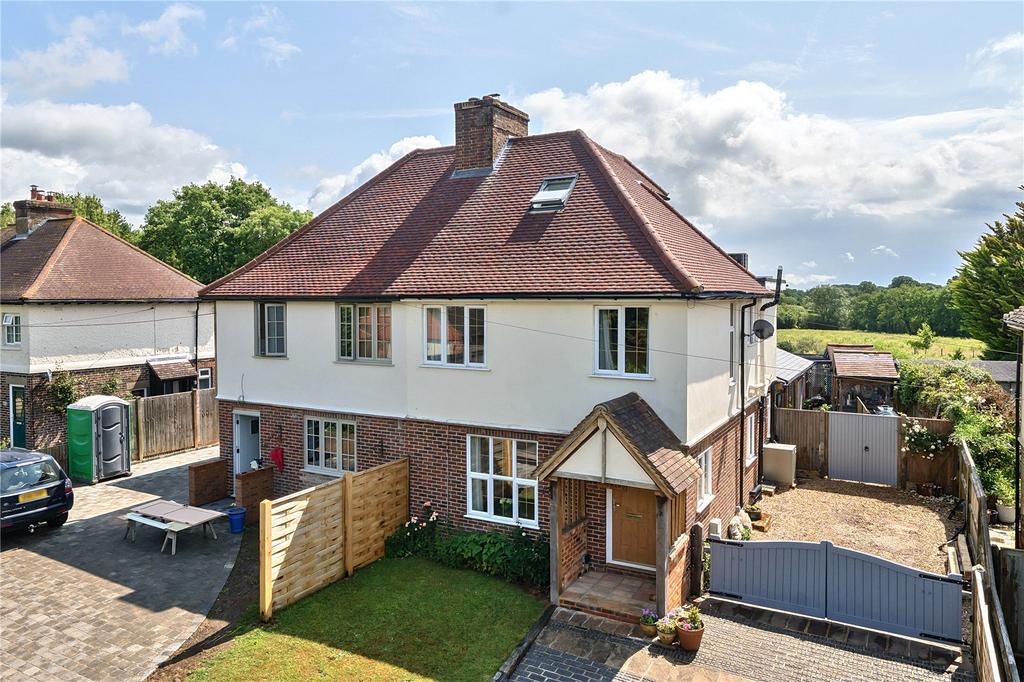 Durbans Road, Wisborough Green... 3 bed semi-detached house - £650,000