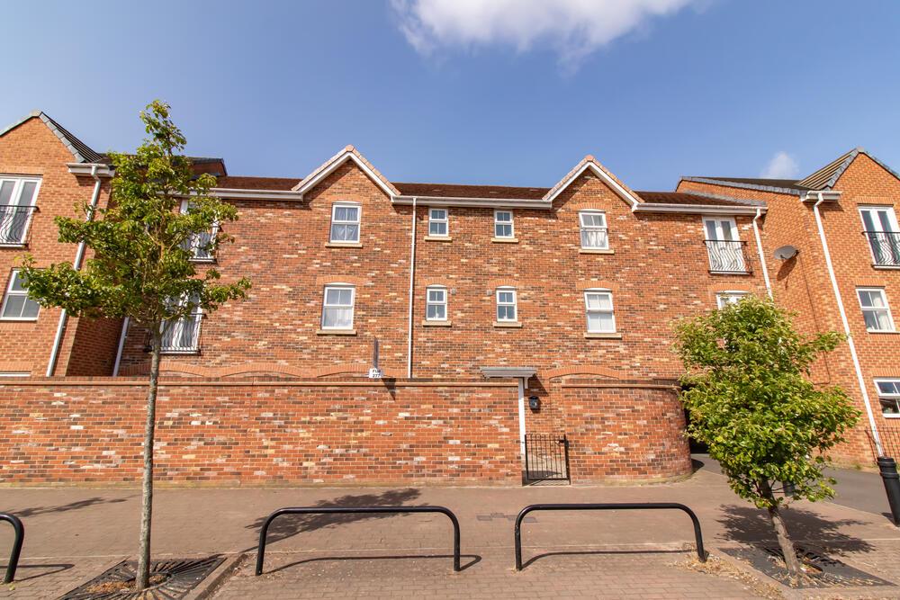 277 Raby Road, Hartlepool TS24 8HF 2 bed flat - £45,000