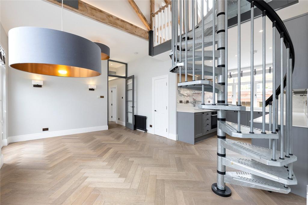 Restoration Square, London, SW11 3 bed apartment for sale - £895,000