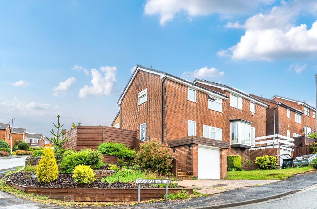 Moordale Avenue, Waterhead, Oldham, OL4 3 bed semi-detached house for ...