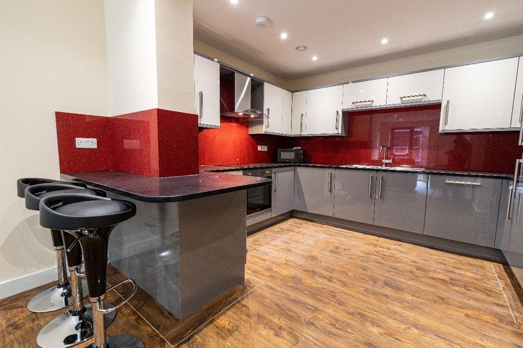 Long Line, Sheffield S17 3 bed flat to rent - £1,450 pcm (£335 pw)
