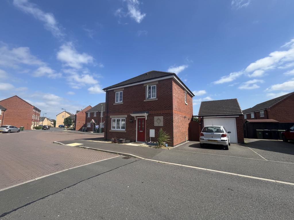 Jupiter Avenue, PETERBOROUGH PE2 3 bed detached house for sale - £290,000