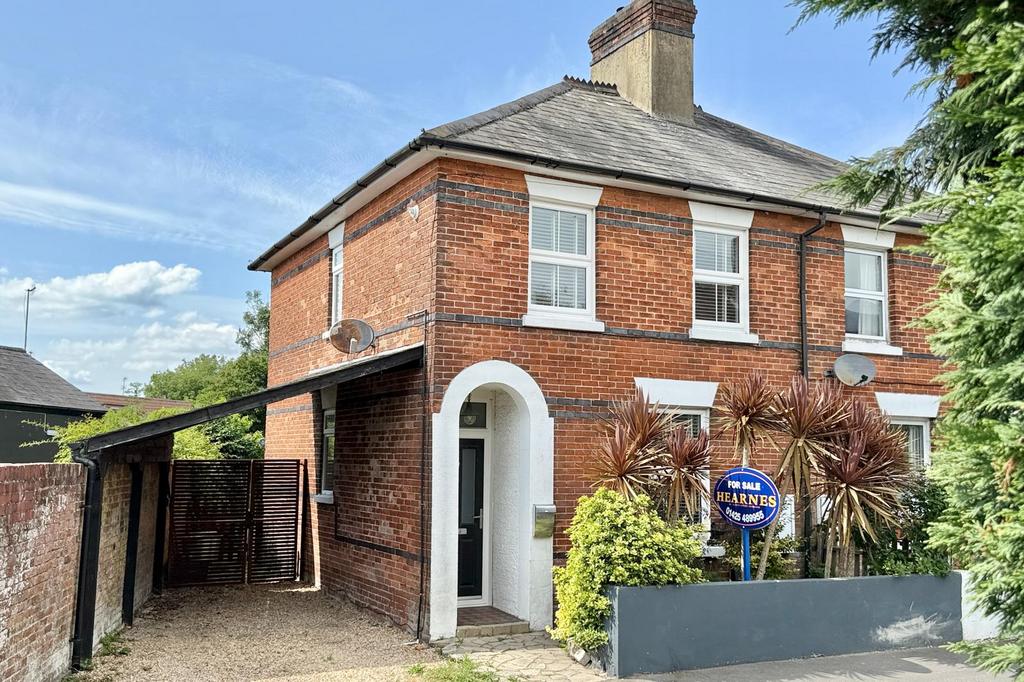 Hightown Road, Ringwood, BH24 1NQ 3 bed semi-detached house for sale ...