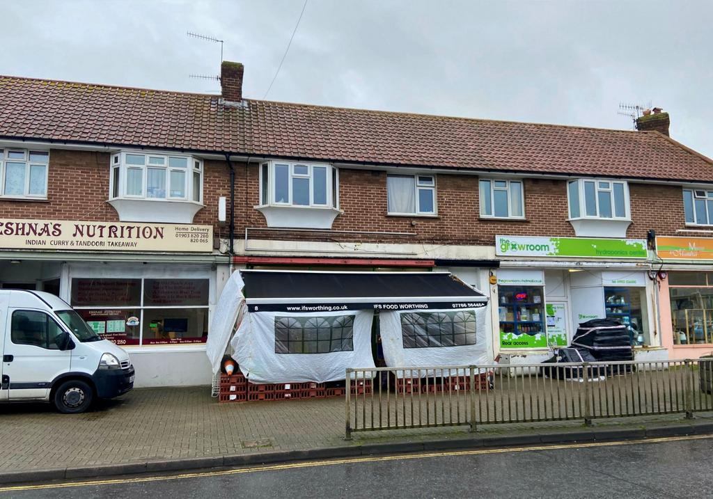 Coronation Buildings, Brougham Road... 2 bed flat - £1,100 pcm (£254 pw)