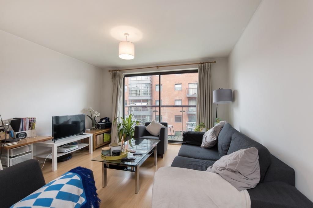 Regency Apartments, Montaigne Close... 2 bed apartment - £925,000