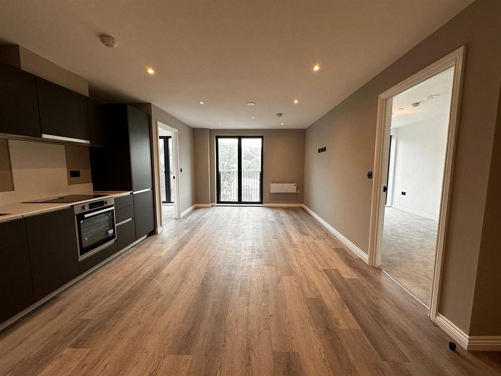 Springwell Gardens, Springwell Road... 2 bed apartment - £1,350 pcm (£ ...