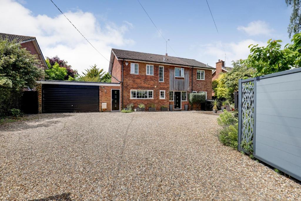 Hasketon Road, Woodbridge 4 bed detached house - £675,000
