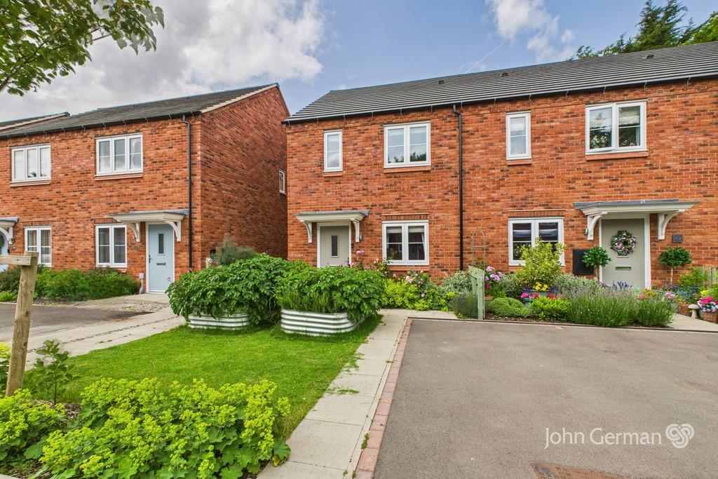 Turnpike Way, Ashbourne 3 bed end of terrace house - £235,000