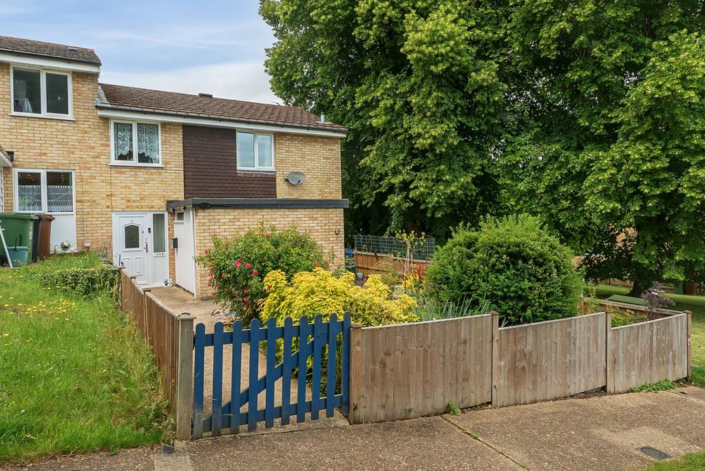 Crisp Road, Oxfordshire RG9 3 bed semi-detached house for sale - £475,000