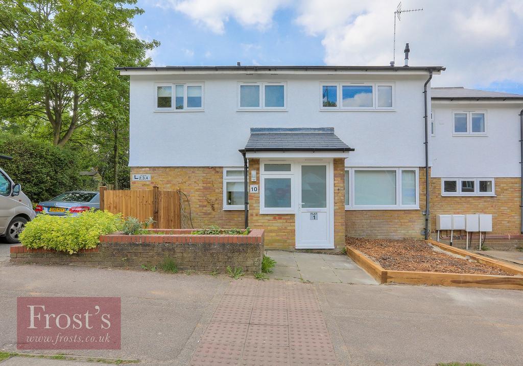 10 Bishops Rise, Herts AL10 1 bed apartment to rent - £1,250 pcm (£288 pw)