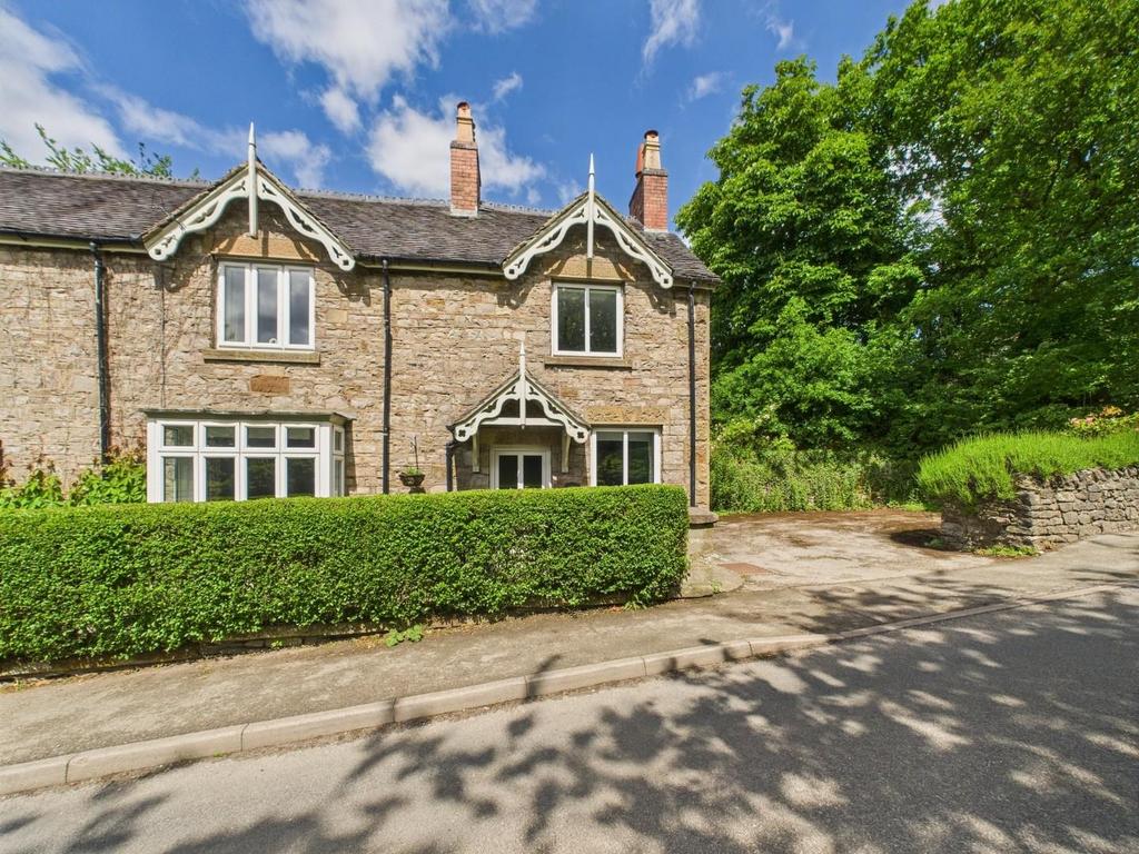 Main Street, Ashbourne DE6 3 bed cottage - £365,000