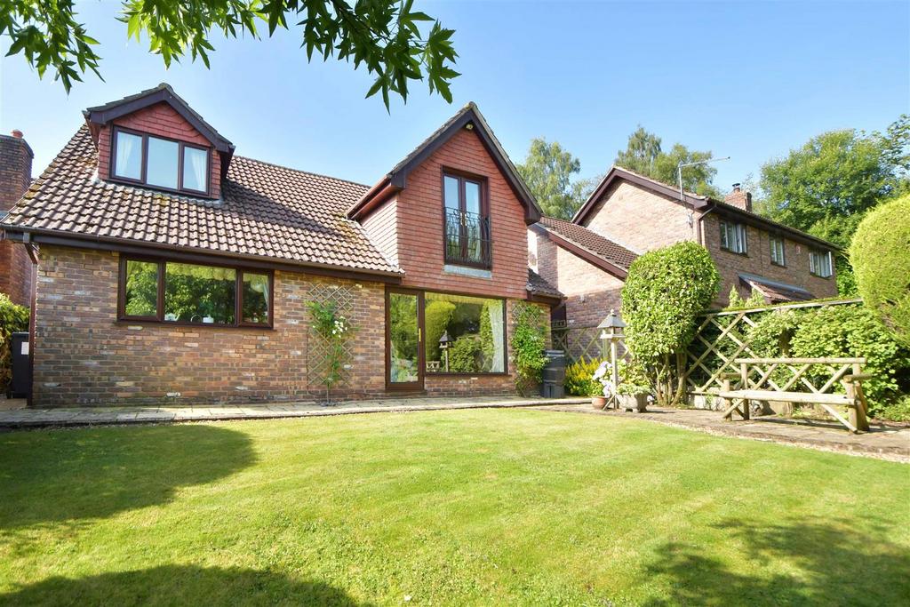 Heathview, Cheddleton 4 bed detached bungalow for sale - £430,000