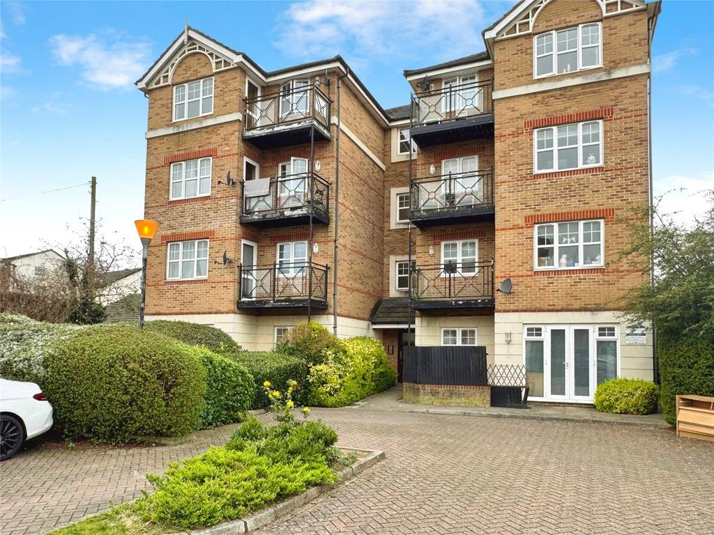Bedford Road, Berkshire RG1 2 bed apartment - £1,400 pcm (£323 pw)