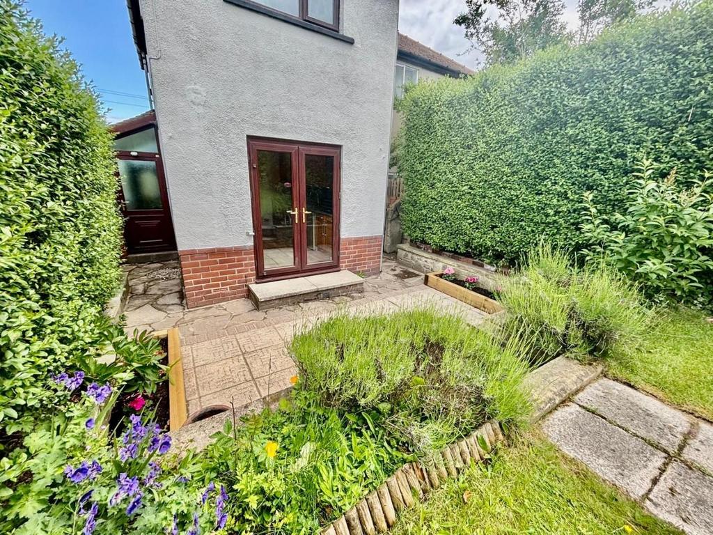 Cross Lane, Stocksbridge, Sheffield 3 bed house - £995 pcm (£230 pw)