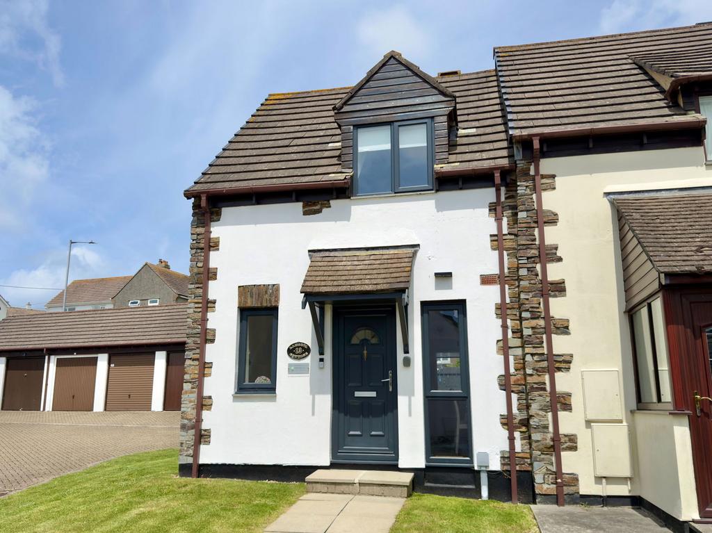 13 Sarahs View, Padstow, PL28 8DU 2 bed end of terrace house - £310,000