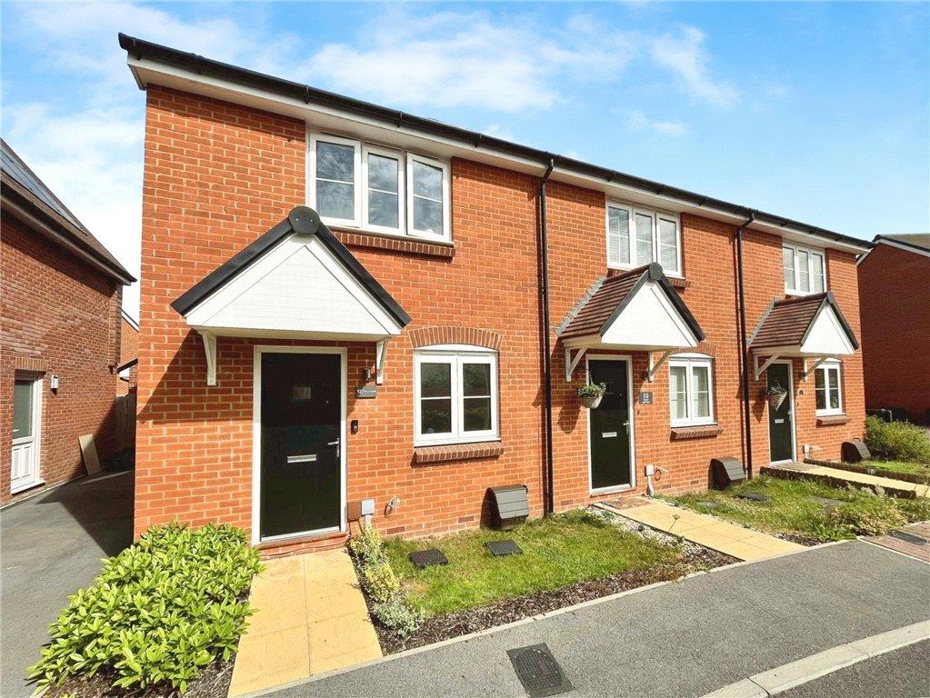 Test Road, Curbridge, Southampton... 2 bed end of terrace house - £150,000