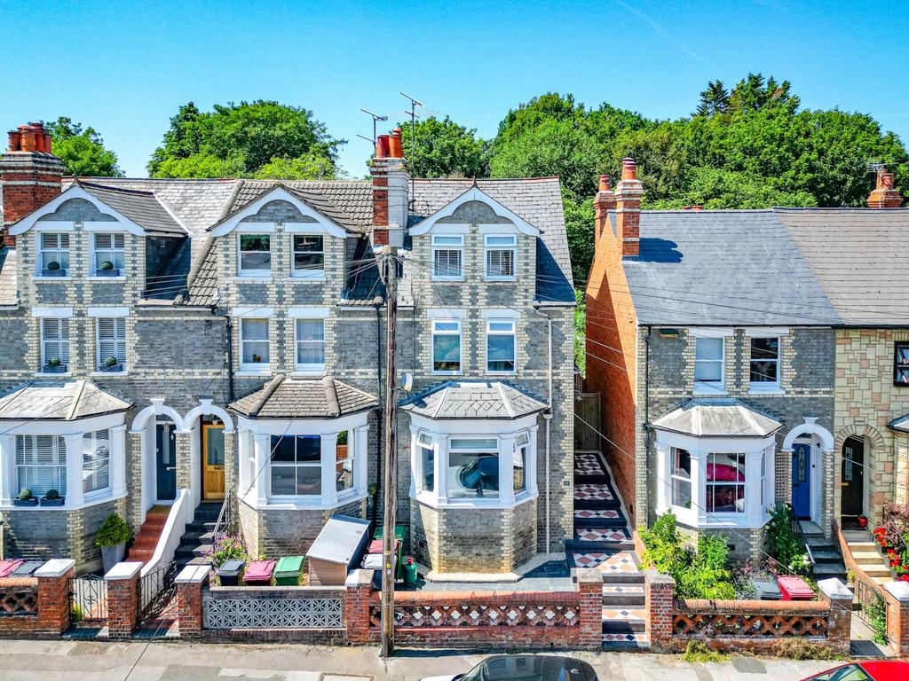 Blenheim Road, Caversham Heights 5 bed end of terrace house - £875,000
