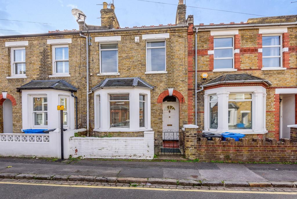Albany Road, Windsor, SL4 3 bed terraced house to rent - £2,150 pcm (£ ...