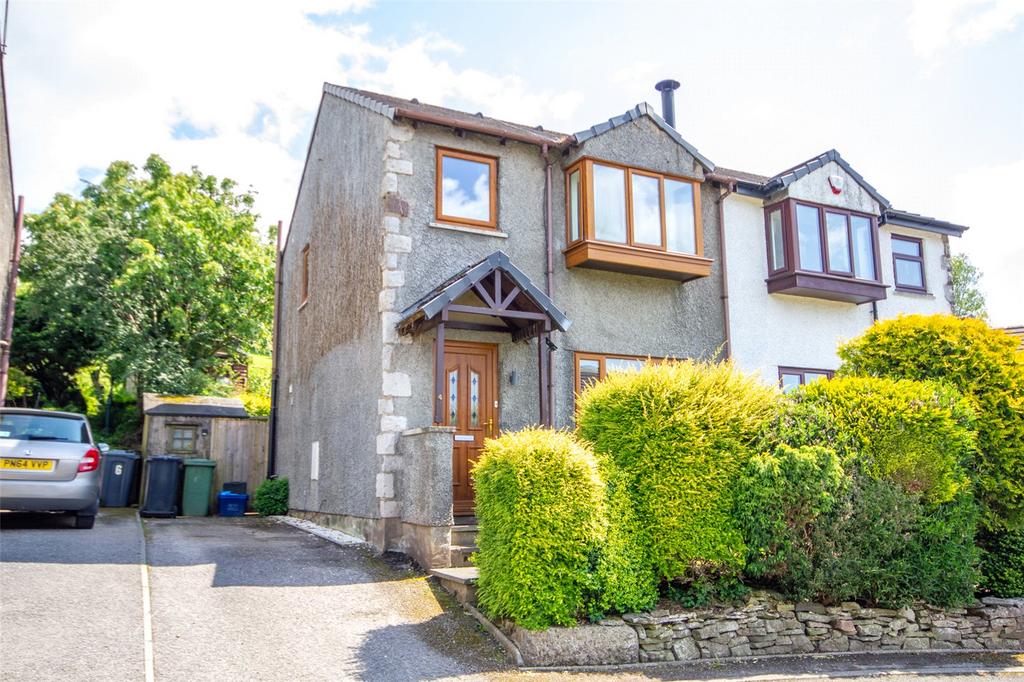 Helmside Gardens, Kendal LA9 3 bed semi-detached house for sale - £275,000