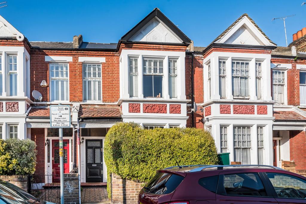 Chelverton Road, Putney, London, SW15 1 bed property to rent - £1,700 ...