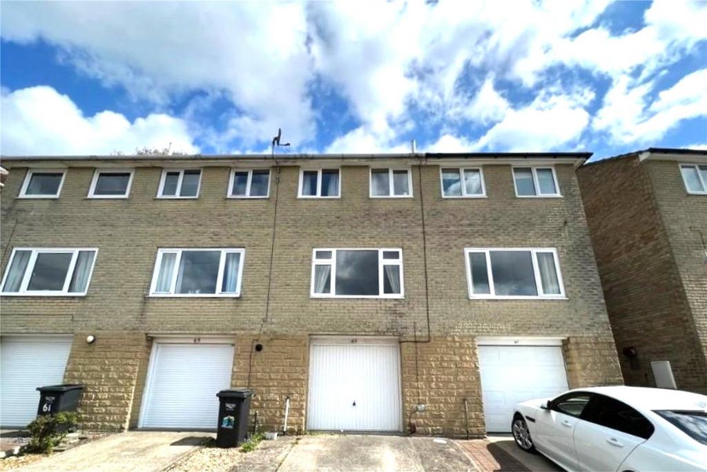 Keswick Close, Siddal, Halifax, West... 2 bed terraced house - £150,000