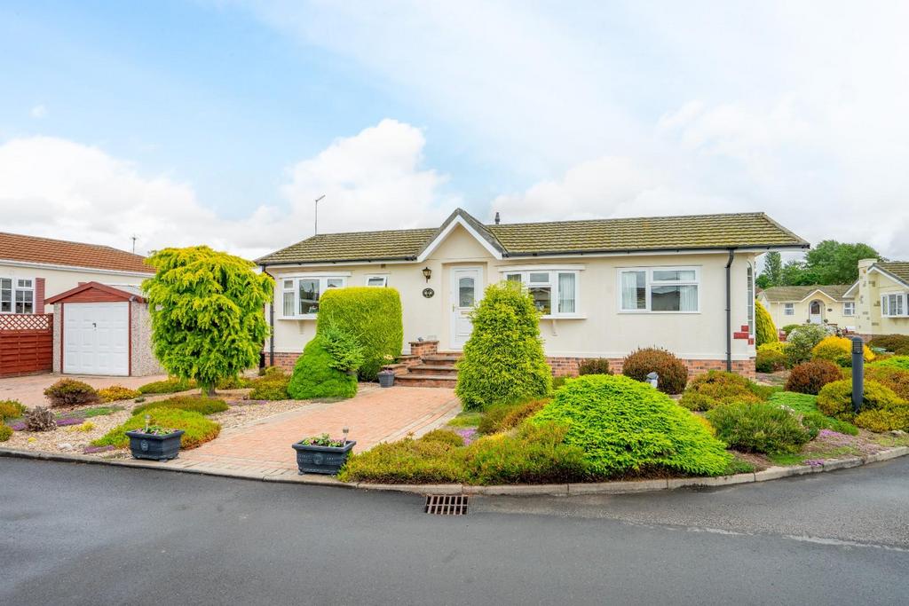 Cherry Tree Drive, Acaster Malbis, York 2 bed park home for sale - £175,000