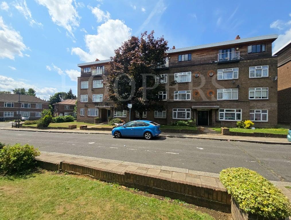 Leeland Way, London, NW10 2 bed flat - £375,000