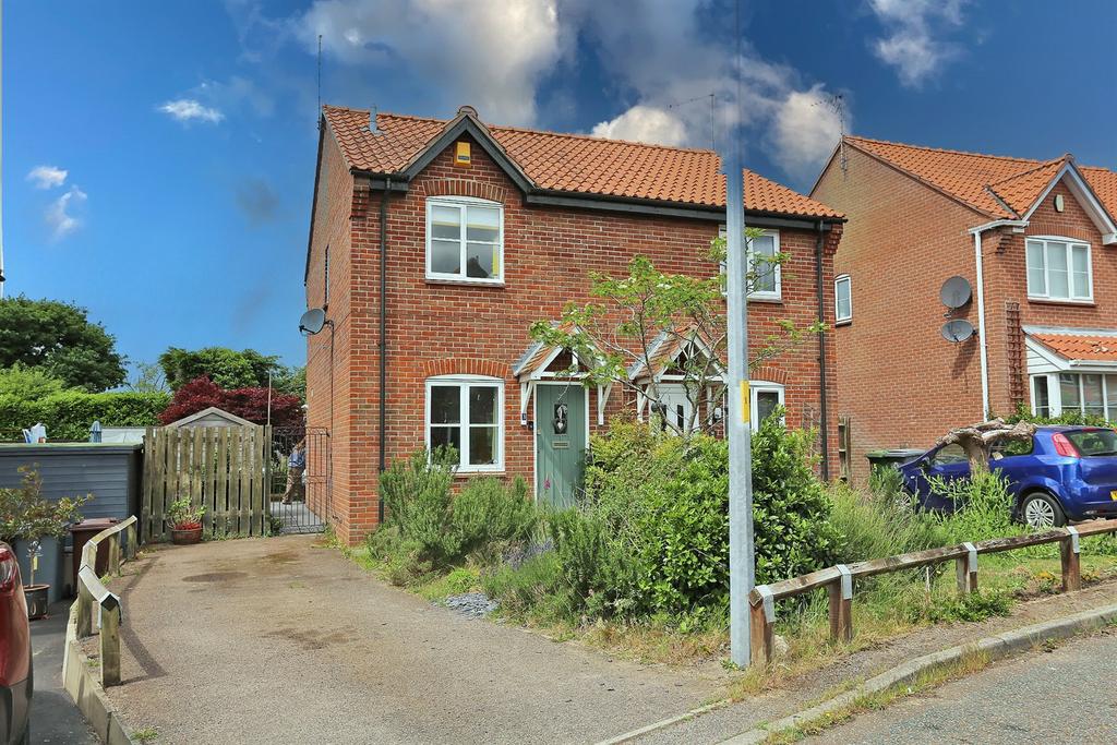 Oxcroft, Acle, Norwich, NR13 2 bed house for sale - £200,000