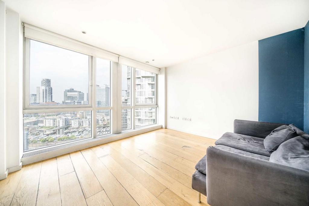 Fairmont Avenue, London E14 Studio - £270,000
