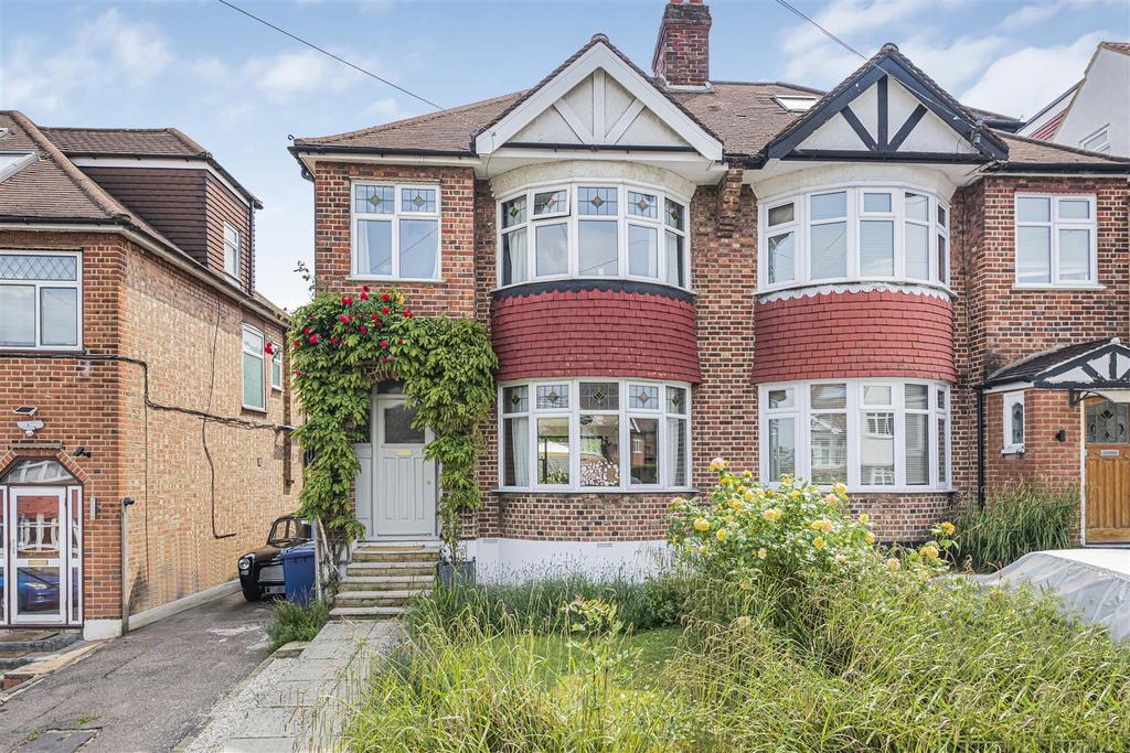 Dene Road, New Southgate, N11 3 bed semi-detached house for sale - £835,000
