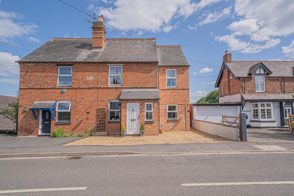 Shrewley Common, Shrewley, CV35 4 bed semi-detached house for sale - £ ...