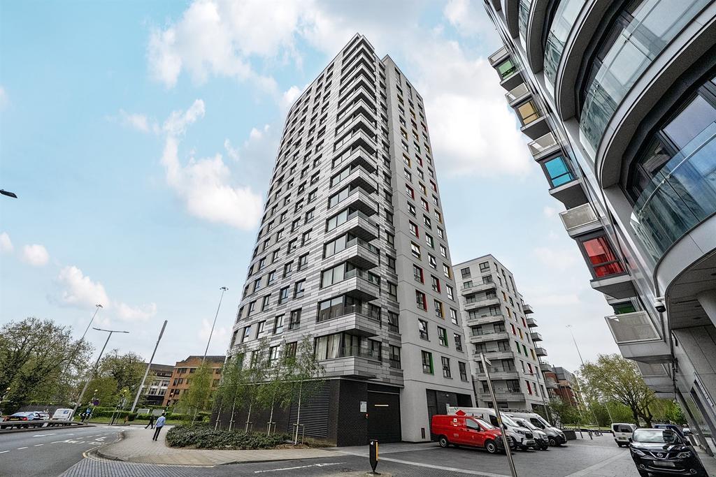 Alfred Street, Reading, RG1 1 bed apartment - £1,325 pcm (£306 pw)