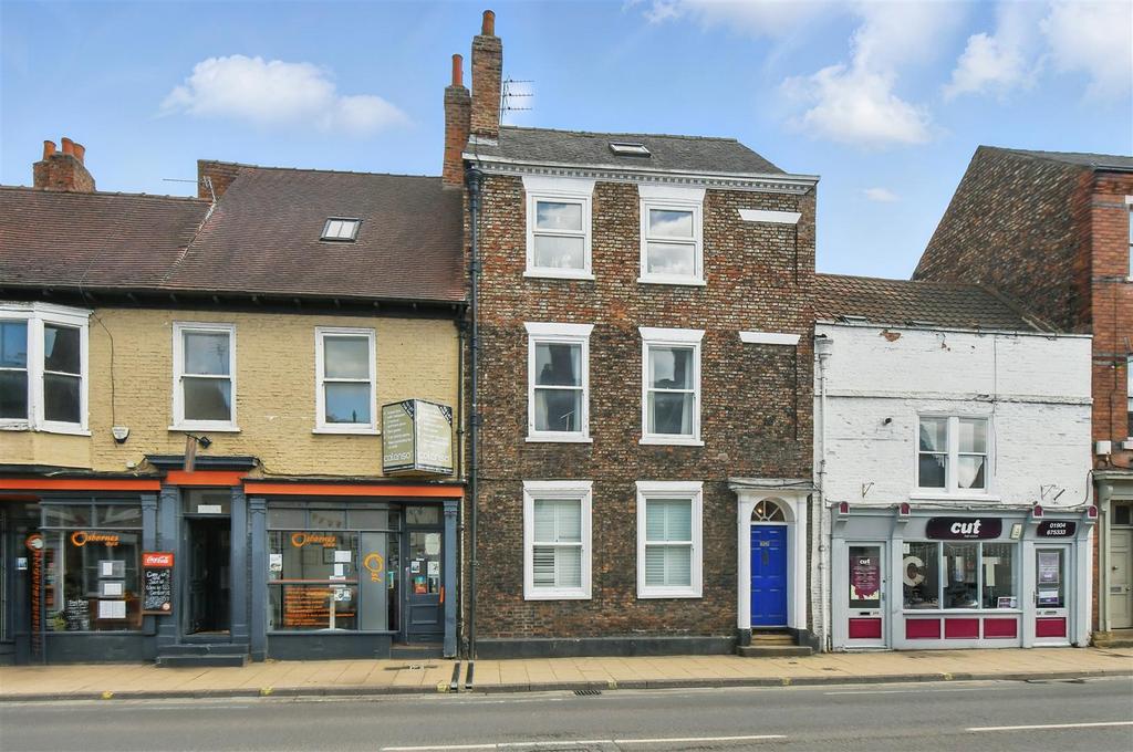 Gillygate, York 2 bed duplex for sale - £175,000