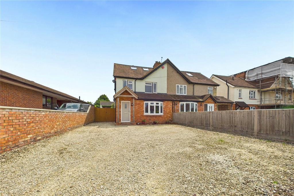 Grazeley Road, Three Mile Cross... 4 bed semi-detached house - £2,250 ...