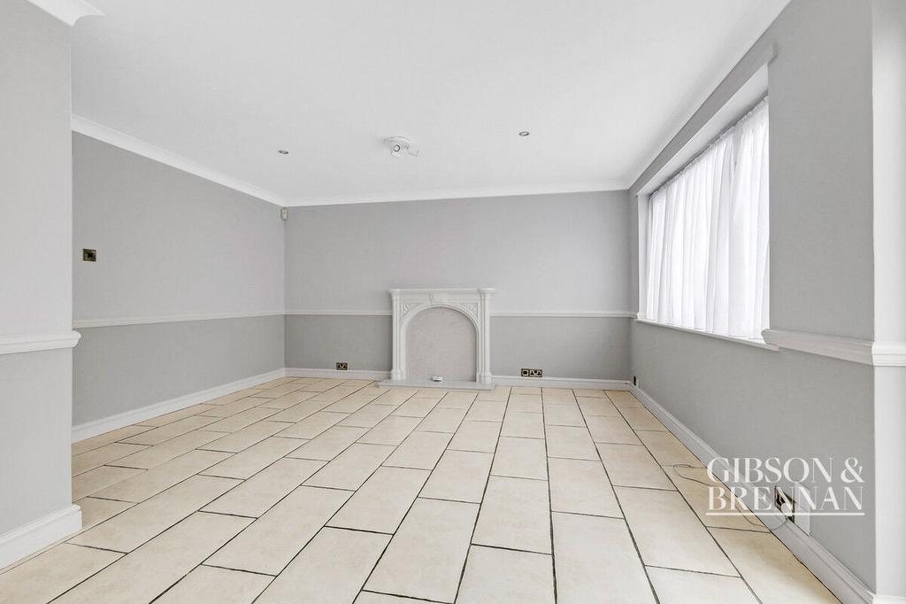 Pound Lane, Basildon, SS13 3 bed semi-detached house to rent - £1,800 ...