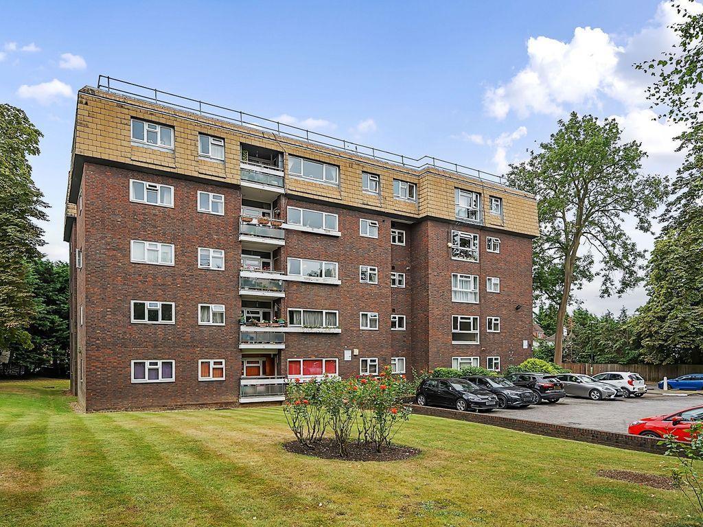 Edgware HA8 1 bed flat for sale - £275,000