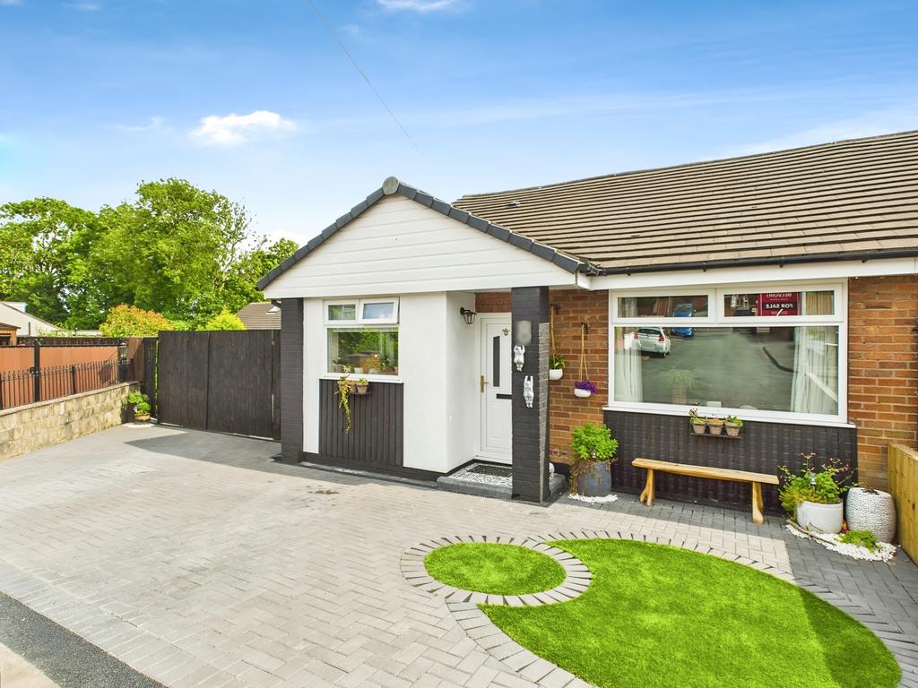 Buckingham Close, Pemberton, Wigan, WN5 3 bed semi-detached house for ...