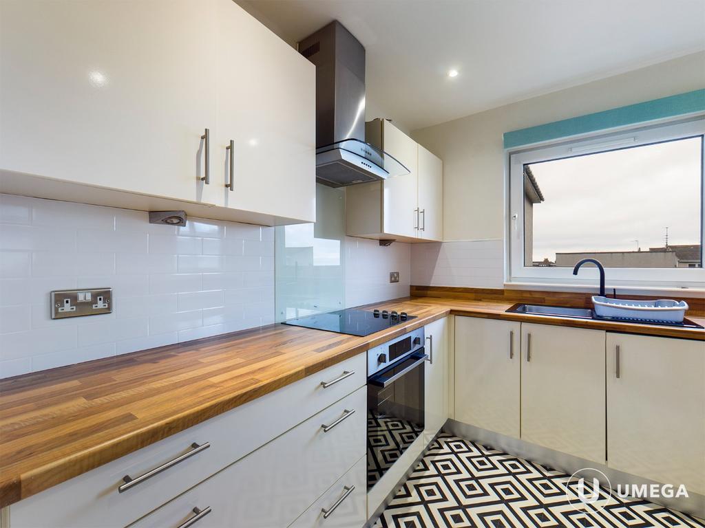 West Court, Ravelston, Edinburgh, EH4 3 bed apartment - £1,650 pcm (£381 pw)